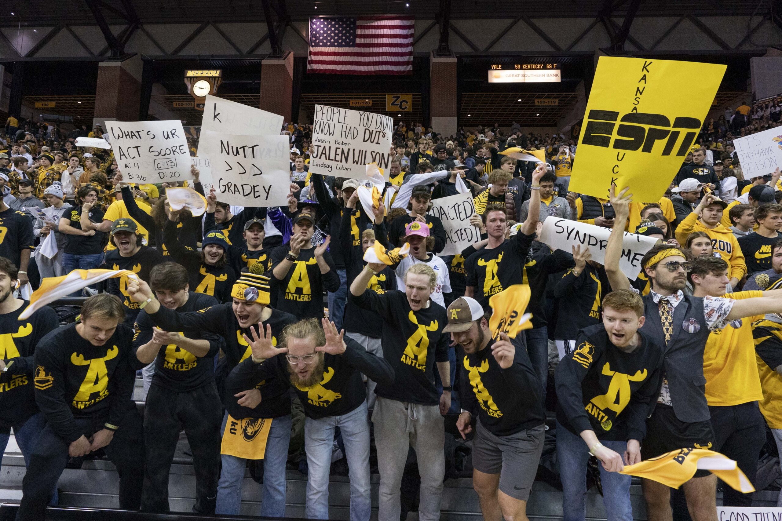 6th-ranked Jayhawks enjoyed everything about Mizzou Arena atmosphere in ...